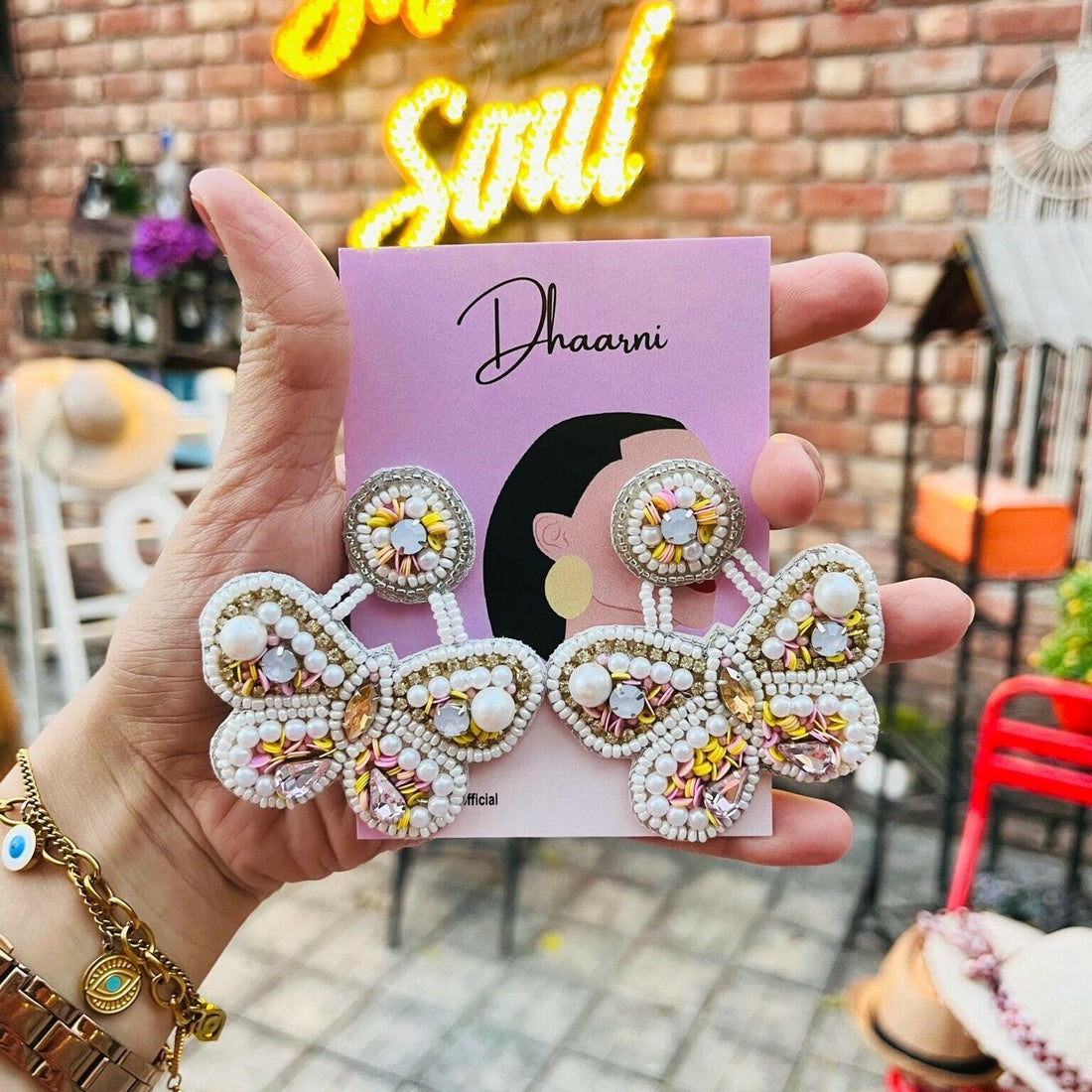 Buttercup Butterly – Dhaarni